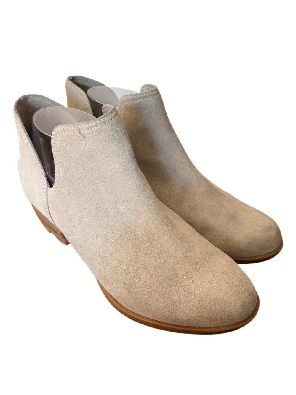 Sorel | Shoes | Sorel Lola Light Tan Suede Chelsea Ankle Bootssize 9 ...